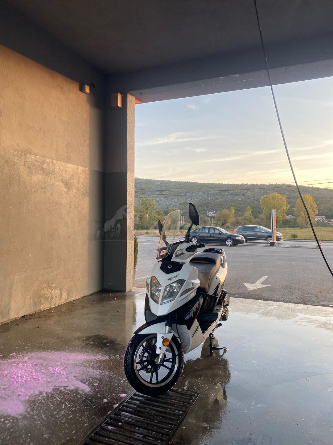 Peda - Zero R - Cijena 800 € - Crna Gora Danilovgrad Spuž Motori ...