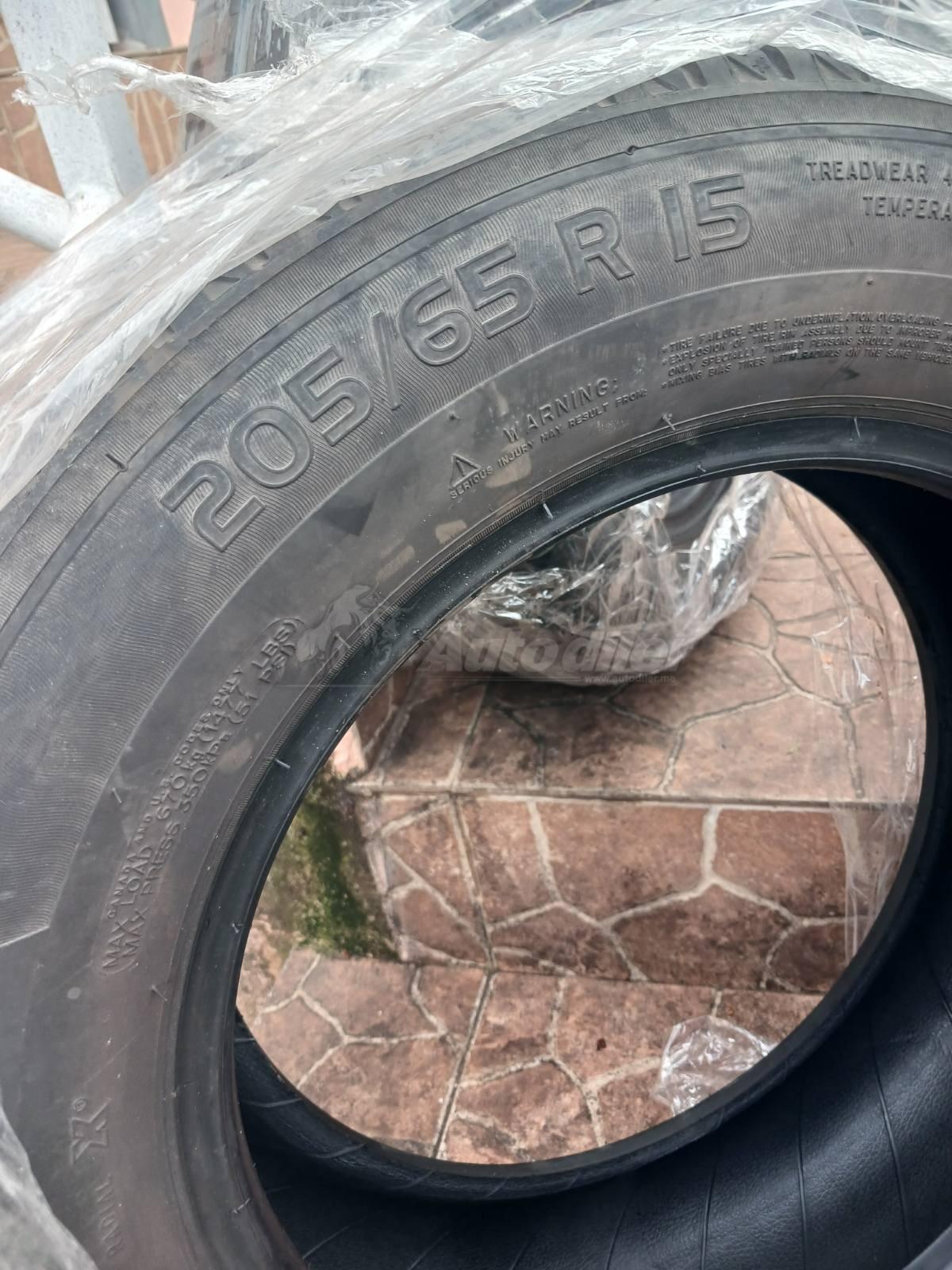 Michelin - 205/65 R15 - Verë guma - Cijena 20 € - Mali i Zi Podgorica ...
