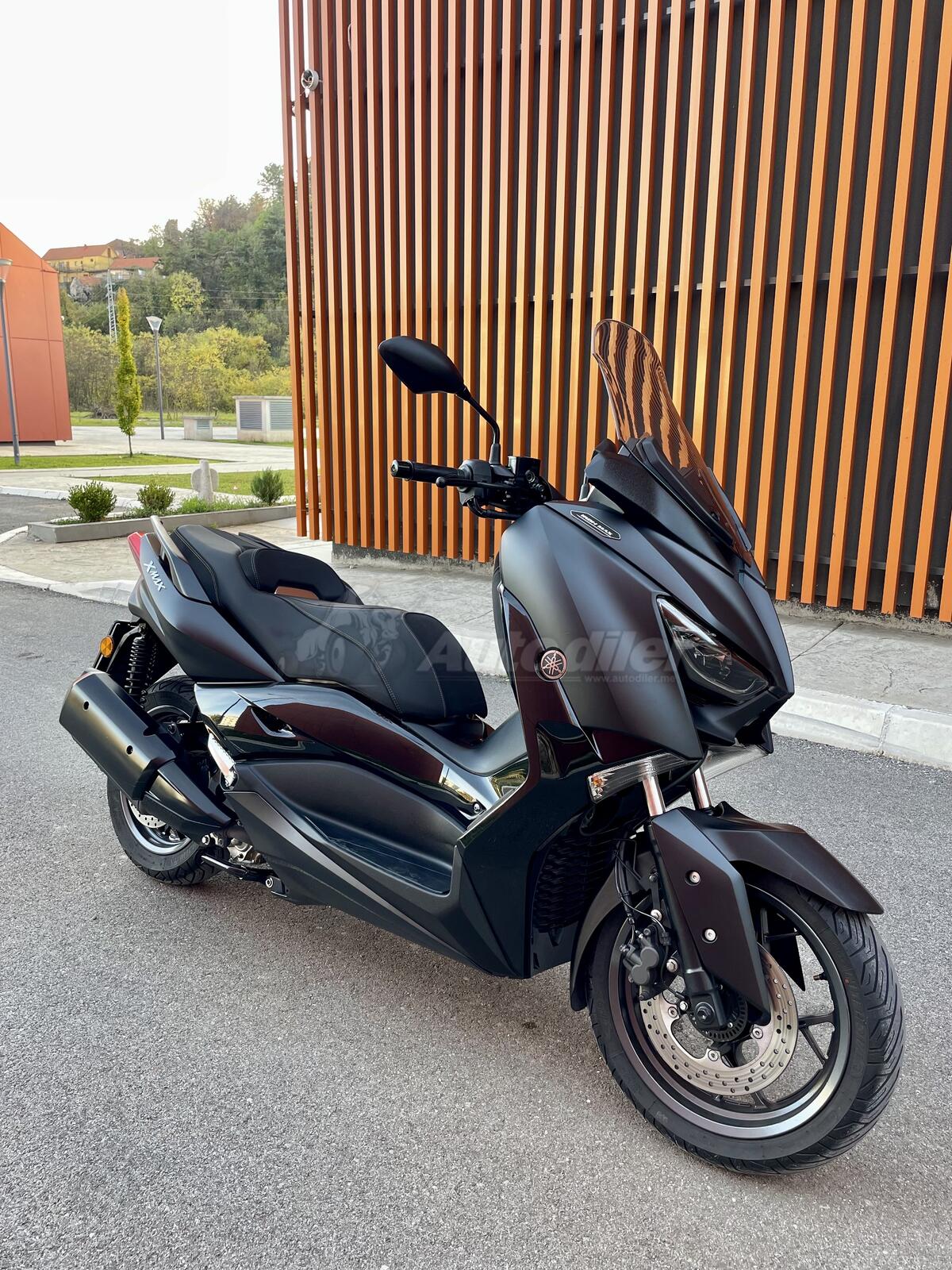 Yamaha - XMAX 300 IRON MAX - Cijena 6000 € - Crna Gora Podgorica ...