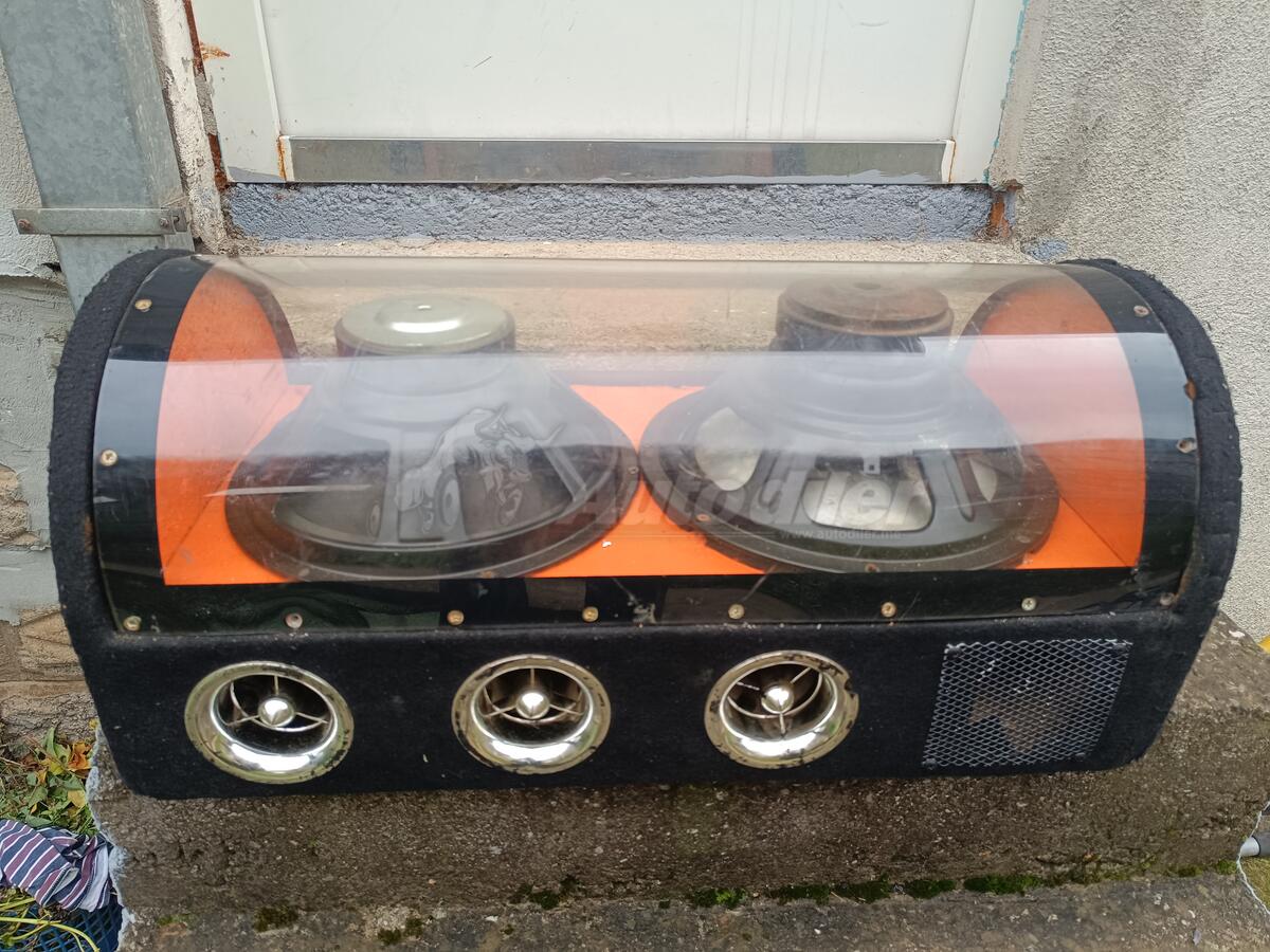 Bass / Woofer i Kutije - Cijena 90 € - Crna Gora Mojkovac Centar grada Bass / Woofer i Kutije ...