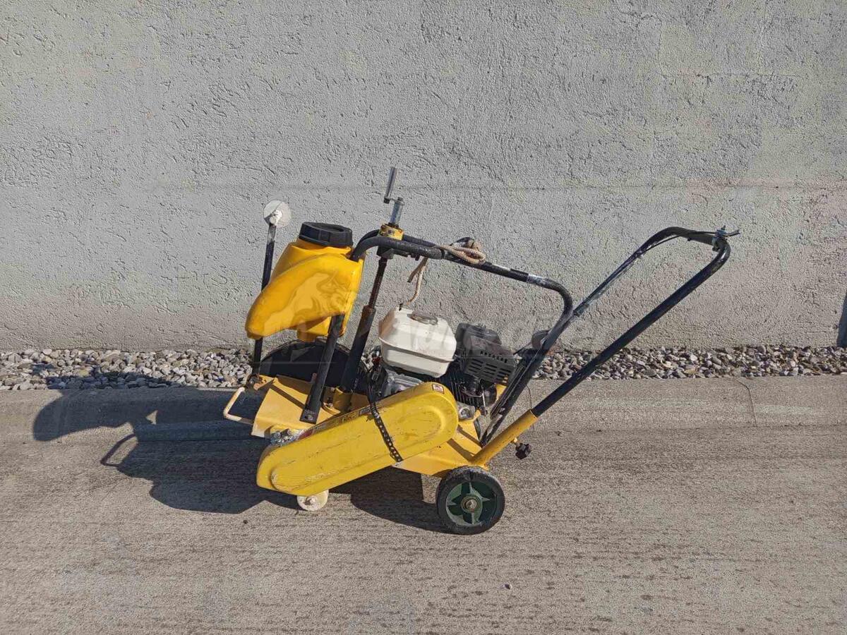 Ostalo - REZAČ ASFALTA I BETONA MASALTA MF14 - Cijena 500 € - Crna Gora ...