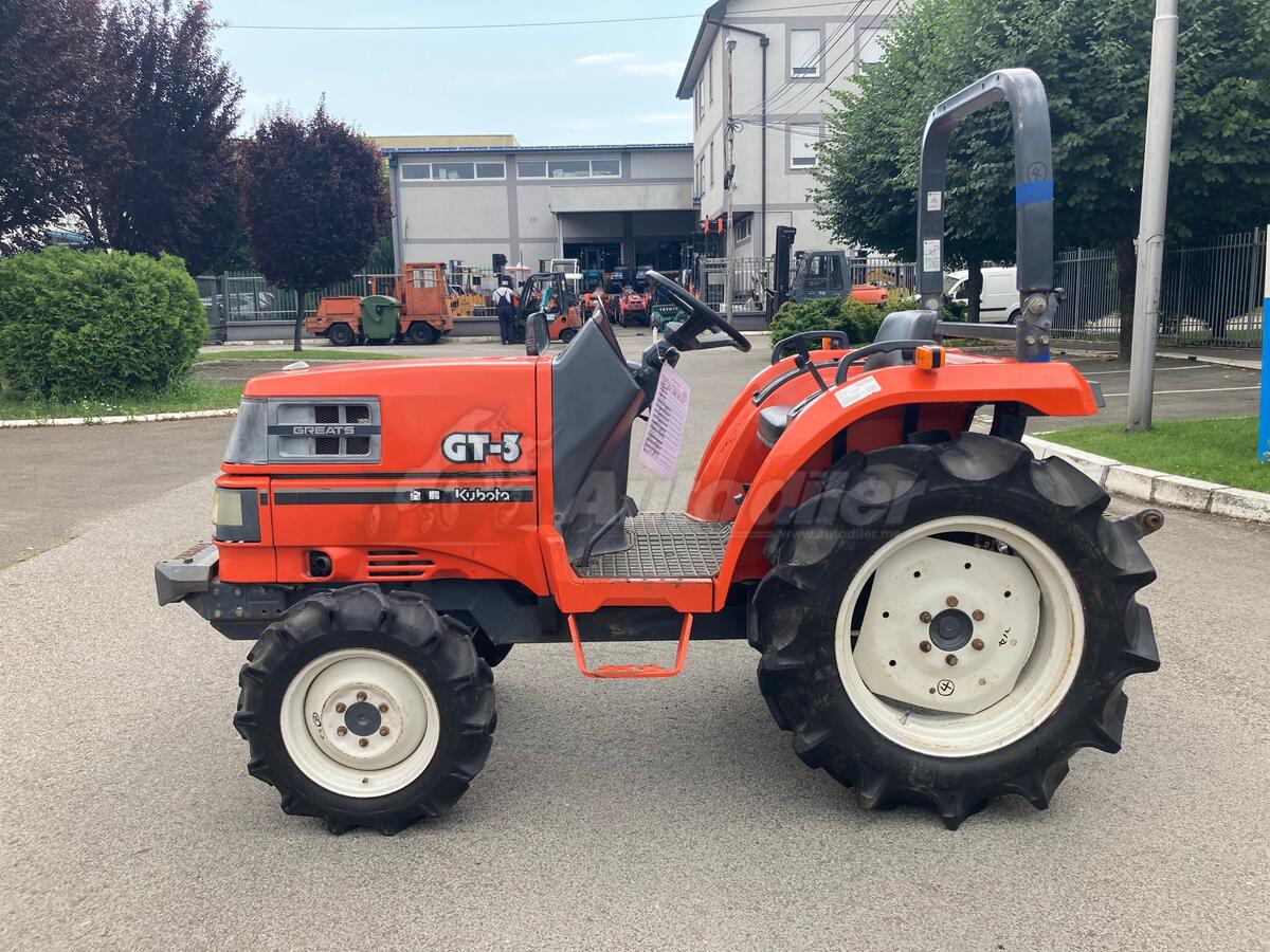 Kubota - Mini Traktor GT3D 424 cetiri klipa - Cijena 9900 € - Srbija Novi Beograd Novi Beograd ...