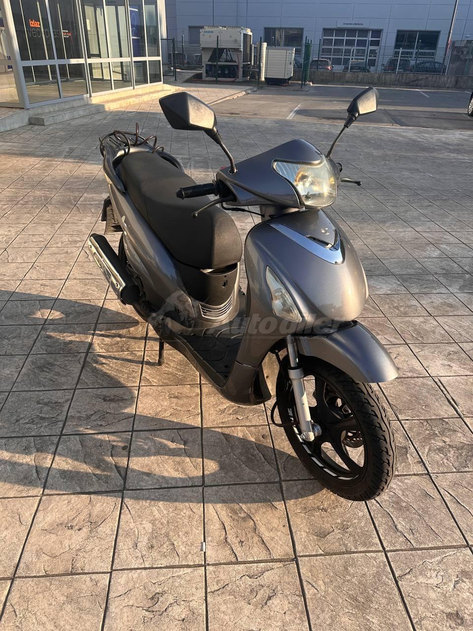 Peda - Wind 150 - Cijena 850 € - Crna Gora Podgorica Zabjelo Motori ...
