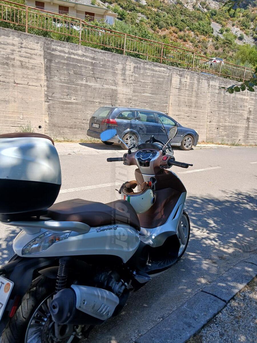 Piaggio - 300 - Cijena 3850 € - Crna Gora Kotor > Okolina grada Motori | AutoDiler