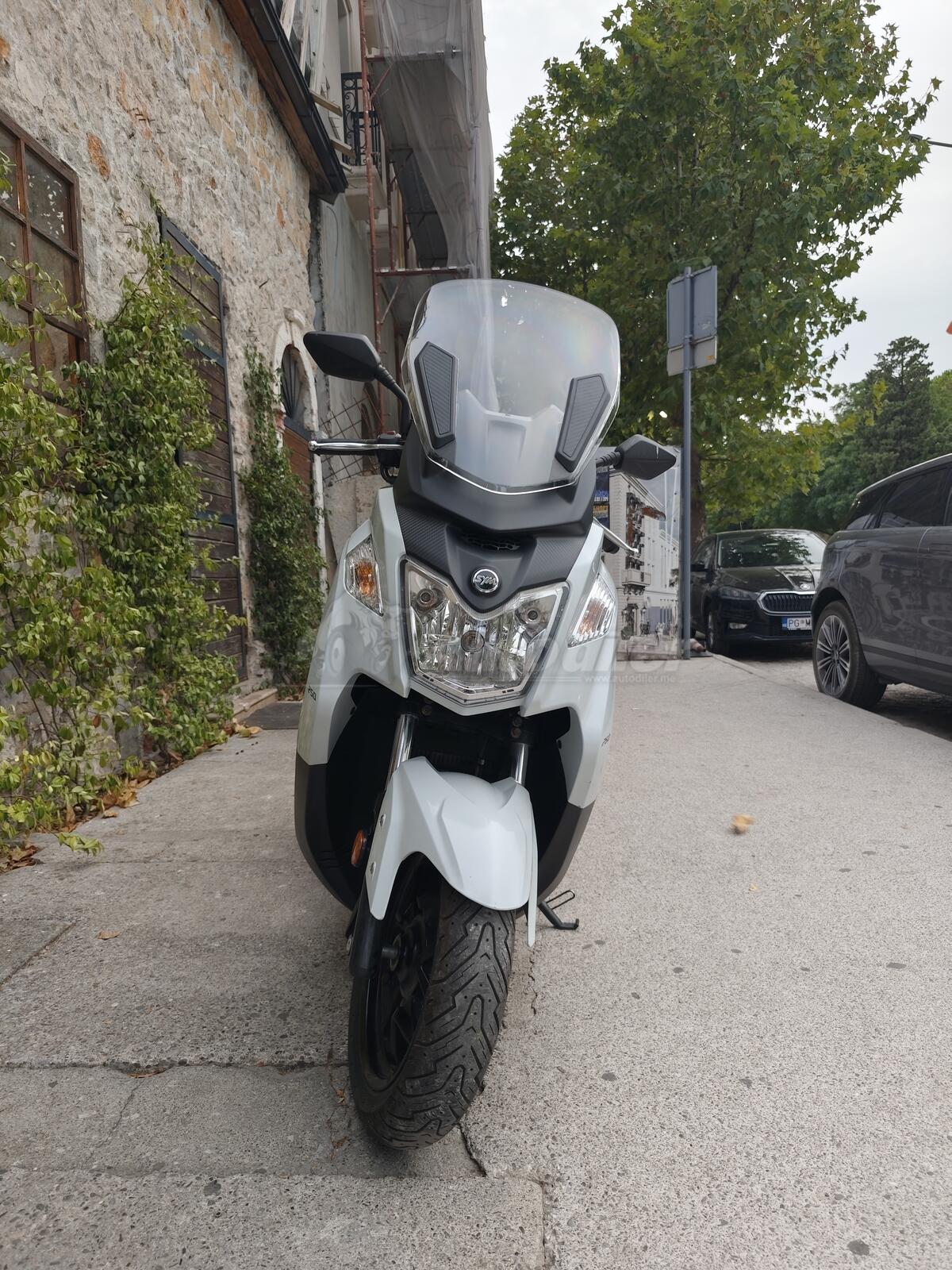 SYM - JOYMAX Z 250 - Cijena 3500 € - Montenegro Podgorica Dajbabe ...