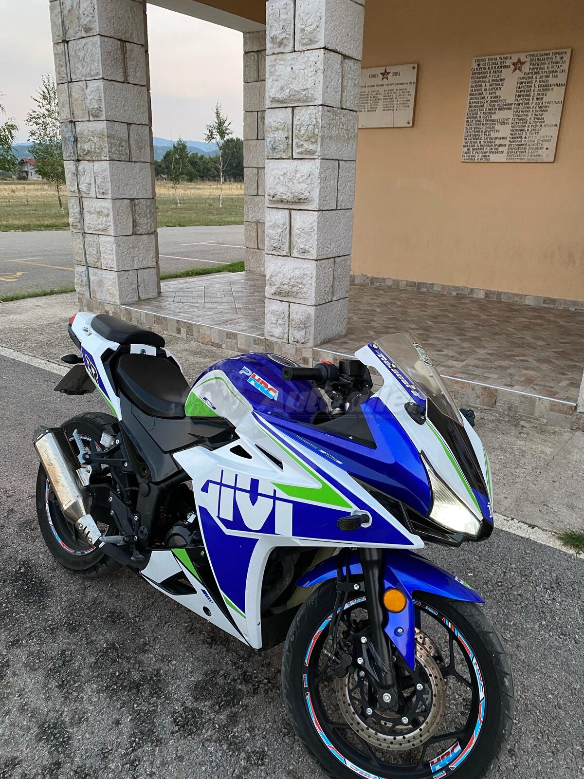 Peda - xt 250 - Cijena 2500 € - Crna Gora Nikšić > Okolina grada Motori ...