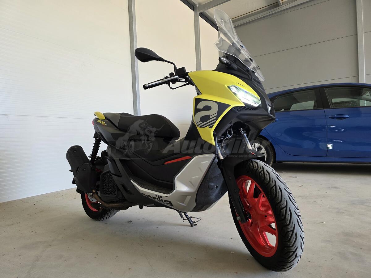 Aprilia - srgt200 - Cijena 4200 € - Crna Gora Herceg Novi Herceg Novi (uži dio) Motori | AutoDiler