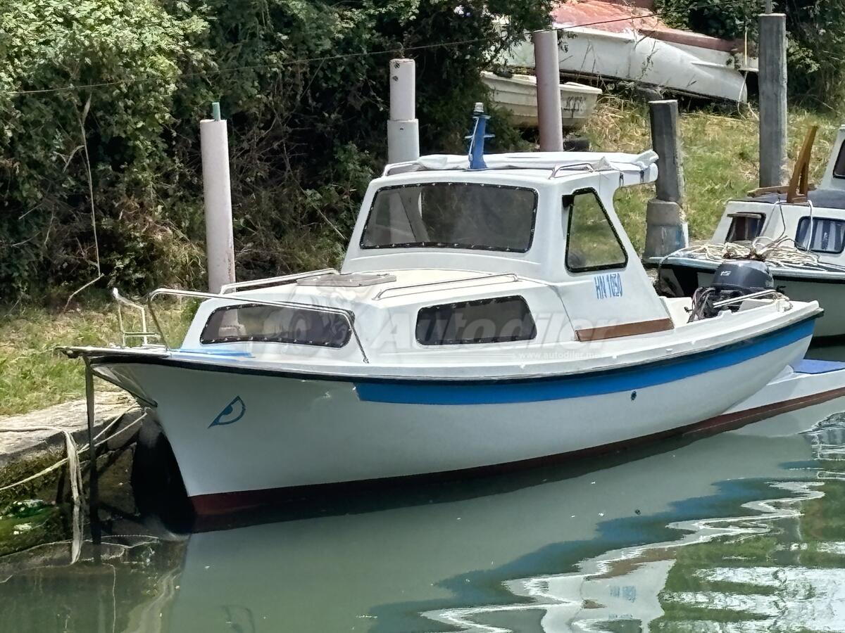 Maestral - gradac 580 sa spojlerom - Cijena 6750 € - Crna Gora Herceg ...