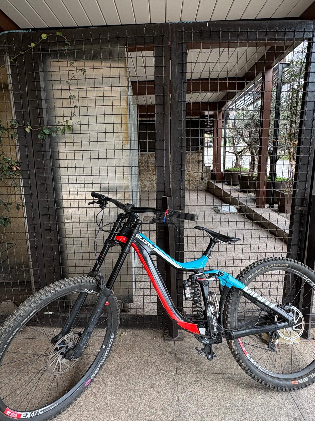 Giant - glory advanced 2018 - Cijena 1500 € - Crna Gora Bar Sutomore Bicikli | AutoDiler