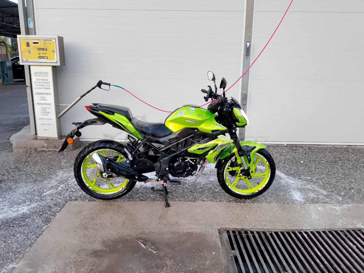 Benelli - bn 125 - Cijena 2150 € - Crna Gora Podgorica Podgorica (uži ...