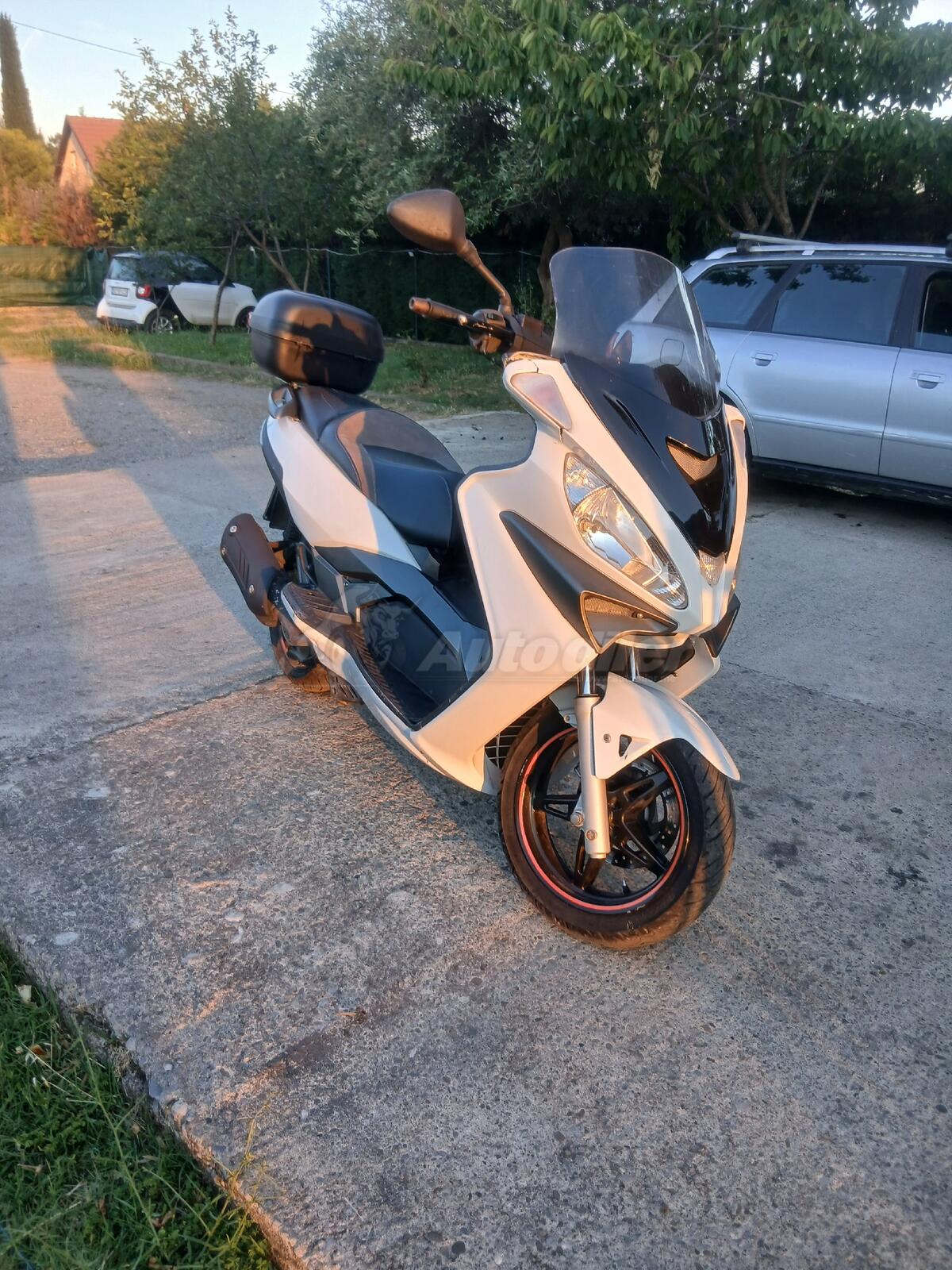Malaguti - Madison - Cijena 1000 € - Crna Gora Podgorica > Okolina ...