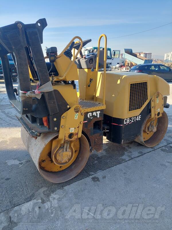 CAT - cb 214 e - Cijena 15000 € - Crna Gora Podgorica Podgorica (uži ...