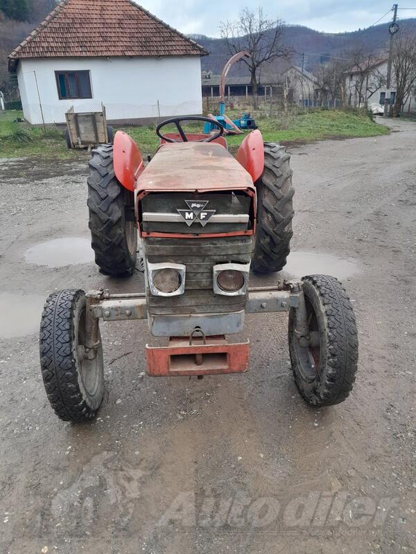 Massey Ferguson - 130 - Cijena 1900 € - Crna Gora Bijelo Polje Zaton Traktori | AutoDiler