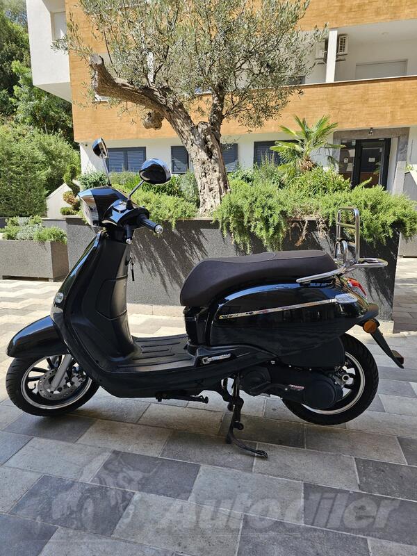 Znen - Cruise 125 - Cijena 1000 € - Crna Gora Budva Centar grada Motori ...