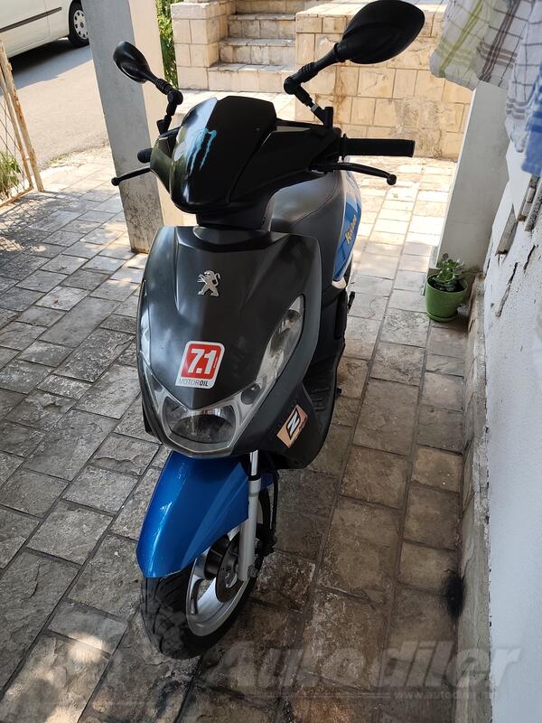 Peugeot - Peugeot kisbee 50cc 4t - Cijena 850 € - Crna Gora Herceg Novi Zelenika Motori | AutoDiler